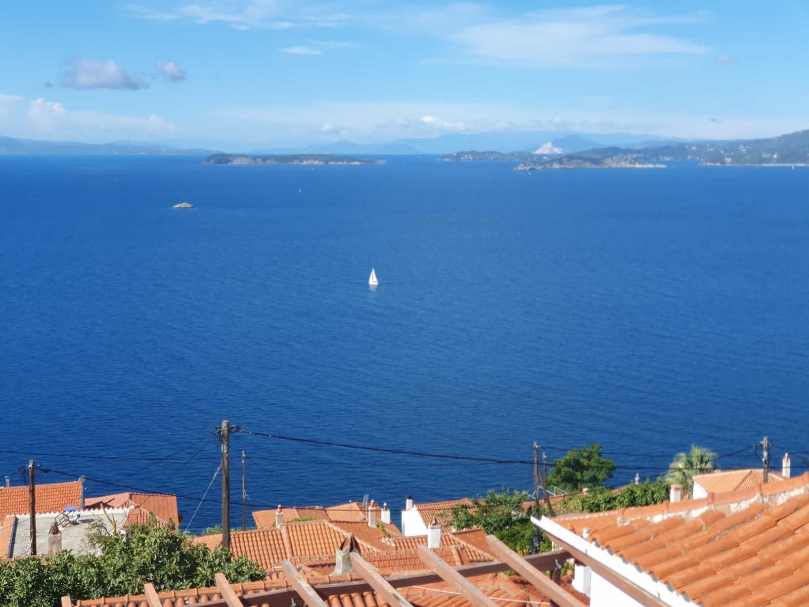Cosy house with terrace and views in Old Klima Village